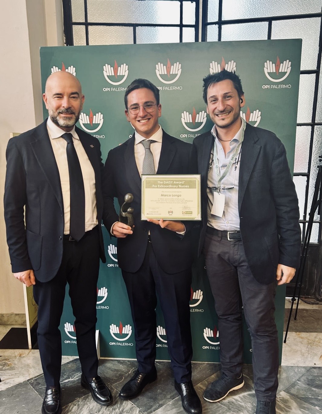 DAISY AWARD 2025: TRA I PREMIATI L'INFERMIERE MARCO LONGO | SAMOT Onlus